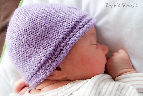 Ravelry: Leafy Newborn Beanie pattern by Justyna Lorkowska