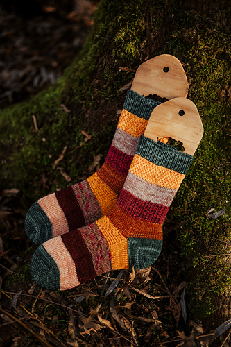 Ravelry: Scrappy Socks pattern by Justyna Lorkowska