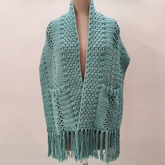 Ravelry: I Love Texture Pocket Shawl pattern by Aki Daga