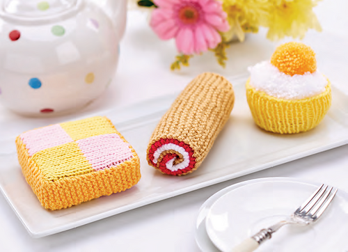 Ravelry: Knitted Cakes pattern by Susie Johns
