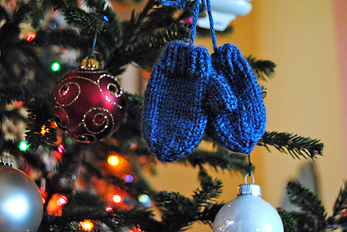 Ravelry: Mini Mittens pattern by Mindy Lewis