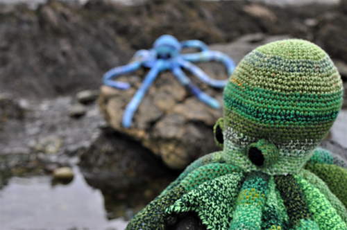 Ravelry: Giant Octopus pattern by Louise Harper