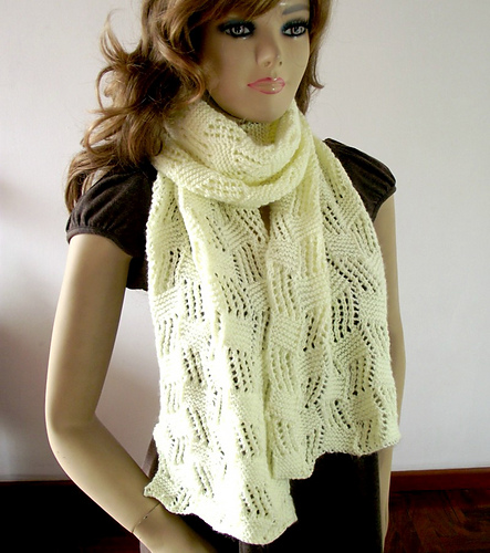 Ravelry: Cool Breeze Scarf pattern by Lilia Vanini