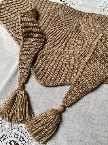 Ravelry: Fall in love scarf pattern by Nancy Miscioscia