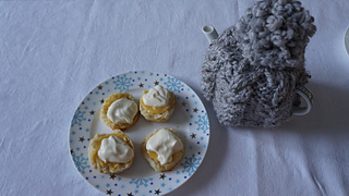 Ravelry: Sweater Weather Tea Cosy pattern by Zara Lily Purl Design