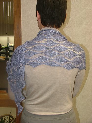 Ravelry: Dangling Leaves Shawl pattern by Iris Schreier