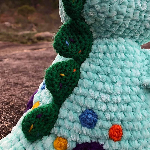 Ravelry: LindaDavie's 'Pickle' the Dinosaur, 'Pickled Pink' and 'Cousin ...