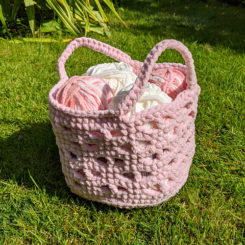 Ravelry: Fast Track Baskets pattern by Salena Baca