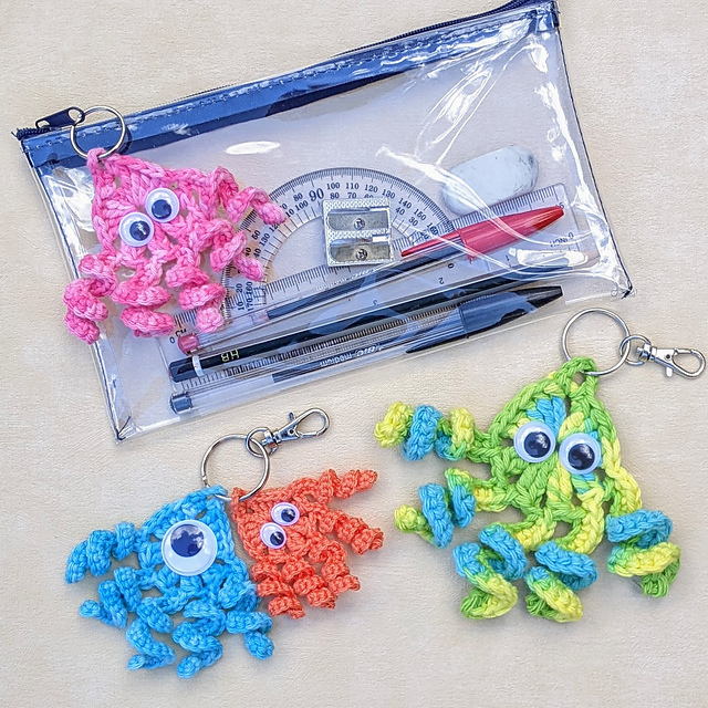 Ravelry: High 5 fidget friends pattern by Linda Woodthorpe