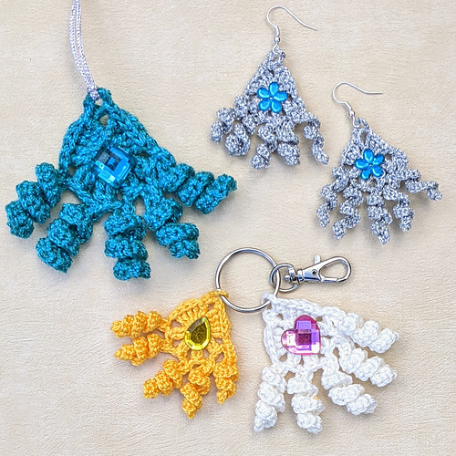 Ravelry: High 5 fidget friends pattern by Linda Woodthorpe