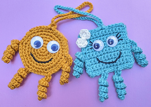 Ravelry: Shape Pals Pouch pattern by Linda Woodthorpe