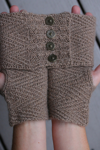 Ravelry: Chamonix Apres Ski cowl and glovettes pattern by Lisa Ellis