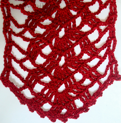 Ravelry: Seventeen Beauty Queen pattern by Lisa Gentry