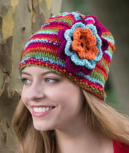 Ravelry: Beanie in Bloom pattern by Lisa Gentry