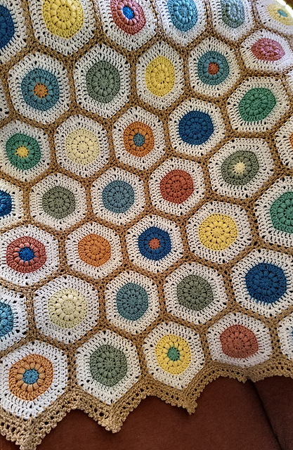 Ravelry: LissaM's Another Puff Circle Hex Afghan