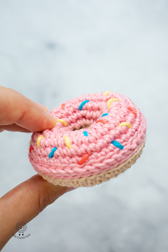 Ravelry: Mini donut pattern by Ana Carolina Figueiredo