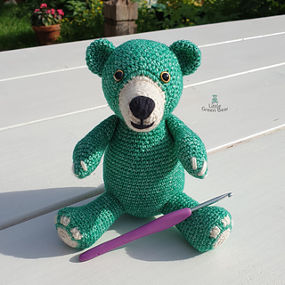 Ravelry: Glenn the Grizzly Bear pattern by Little Green Bear