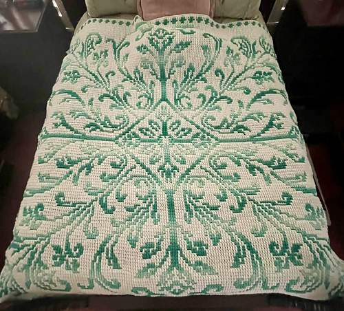 Ravelry: Antique Scrollwork Throw pattern by Marissa Tetmyer