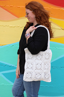 Ravelry: Summer Bloom Tote Bag pattern by Little Red Knits