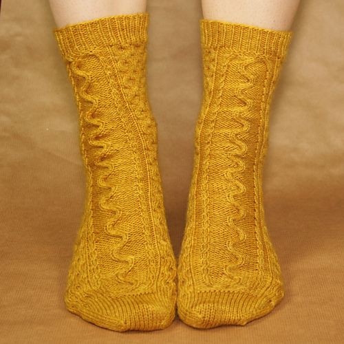 Ravelry: Waggledance pattern by Fiona Hamilton-MacLaren
