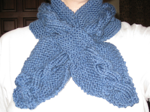 Ravelry: Anthropologie Inspired Cable Knit Ascot pattern by Liya Cornelius