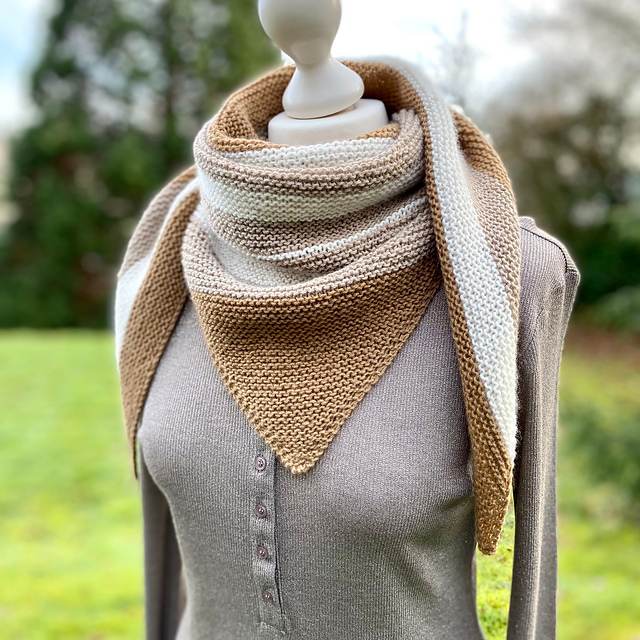 Ravelry: Lizas Tuch Sand Melody pattern by Elisabeth Piontek