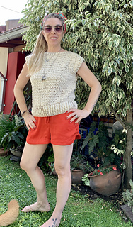 Ravelry: Chaleco Vera pattern by Lizzie Cairo