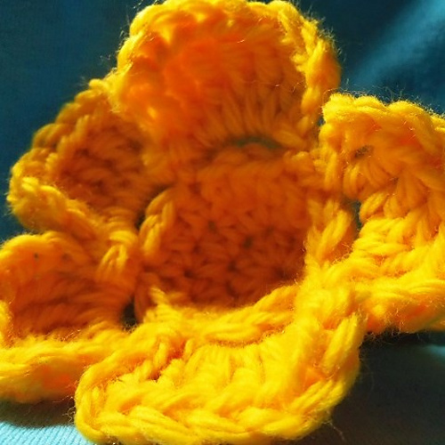 Ravelry: Golden Trumpet Flower pattern by Erangi Udeshika