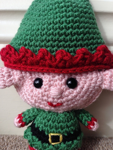 Ravelry: Elf Coin Purse pattern by Laura Sutcliffe