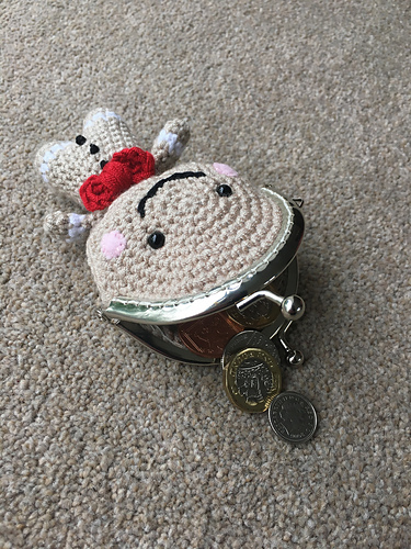 Ravelry: Gingerbread Man Coin Purse pattern by Laura Sutcliffe