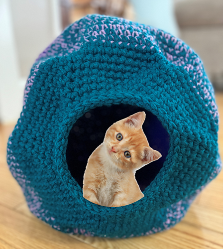 Ravelry: Cat pod/cave pattern by Laurie Morrell