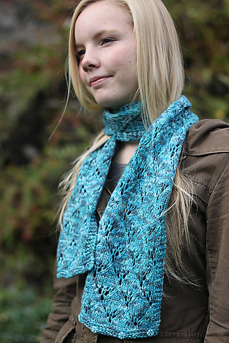 Ravelry: Summerly Scarf and Cowl pattern by Ellen T. Andresen/SISO Designs