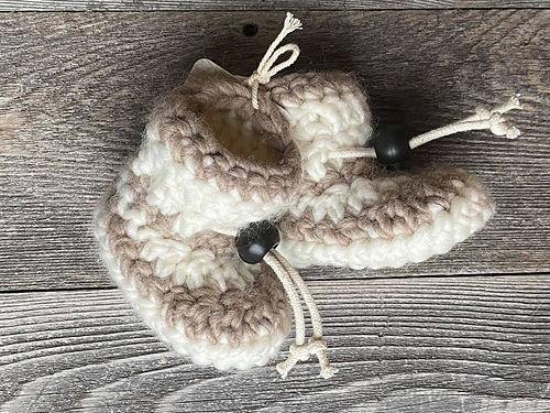 Ravelry: Sheepskin Slippers for Children pattern by Christine Kitchen