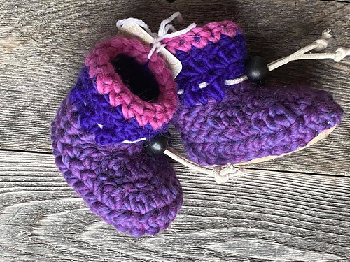 Ravelry: Sheepskin Slippers for Children pattern by Christine Kitchen