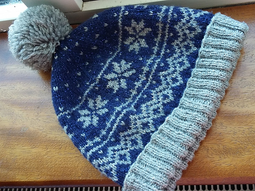 Ravelry: Snowflake hat pattern by LolaC101