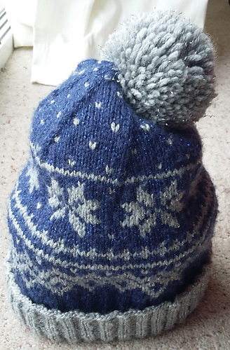 Ravelry: Snowflake hat pattern by LolaC101