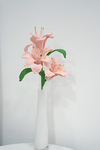 Ravelry: Crochet Alstroemeria Flower pattern by Loopara Crochet