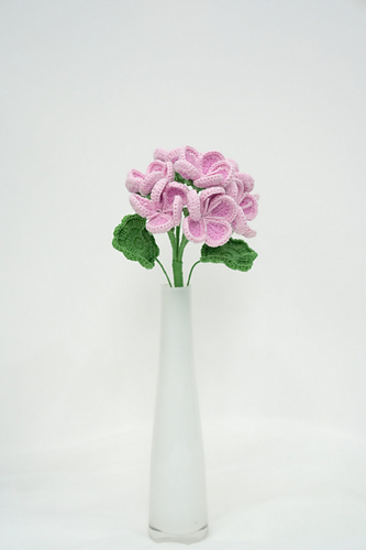 Ravelry: Crochet Geranium pattern by Loopara Crochet