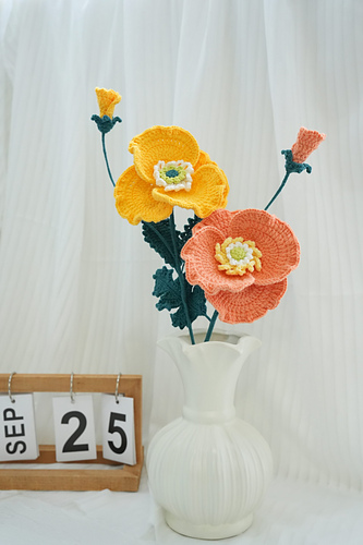 Ravelry: Crochet Poppy Flower pattern by Loopara Crochet