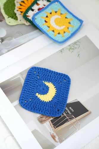 Ravelry: Crochet Moon Granny Square pattern by Loopara Crochet