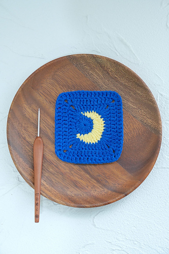 Ravelry: Crochet Moon Granny Square pattern by Loopara Crochet