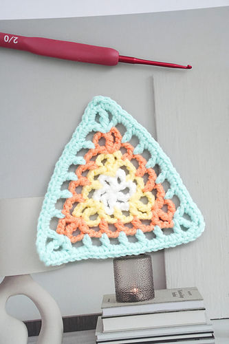 Ravelry: Crochet Triangle Granny Square (Style V) pattern by Loopara ...