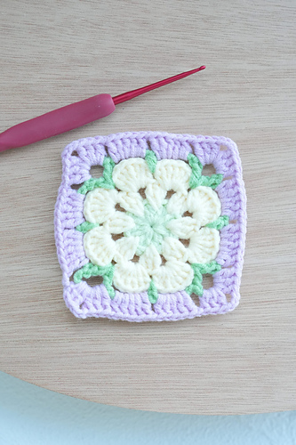Ravelry: Crochet Begonia Granny Square pattern by Loopara Crochet