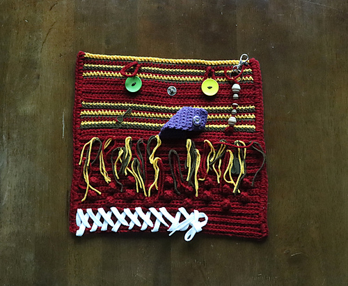 Ravelry: Twiddle Muff pattern by Rose Obom