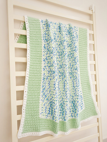 Ravelry: Wintergreen Baby Blanket pattern by LoopinglyMade