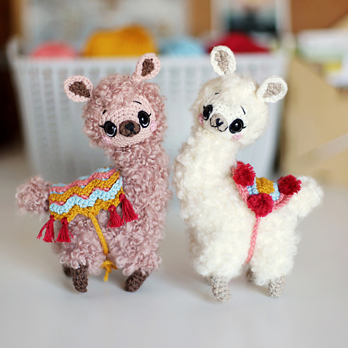 Ravelry: Alpacas Mili and Ivo pattern by Angelina Taranina
