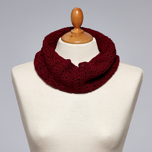 Ravelry: Fay Chevron Cowl pattern by Loopy Handmade