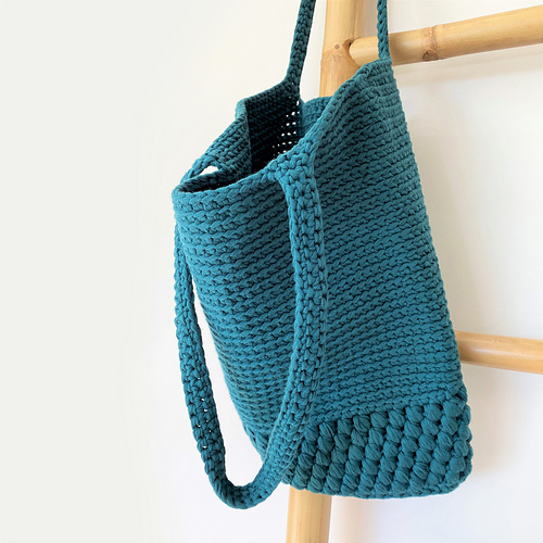 Ravelry: Lewis Bag pattern by Loopy Handmade