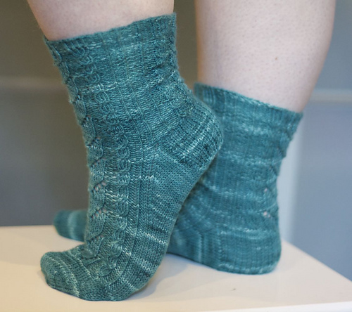 Ravelry: Arya pattern by Heidi Alander