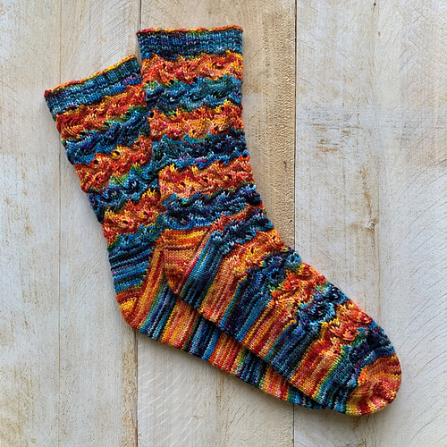 Ravelry: Flames of Bonfire pattern by Andrea Yetman